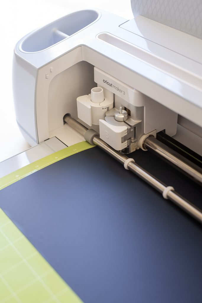DIY banner with your Cricut - Alice and Lois